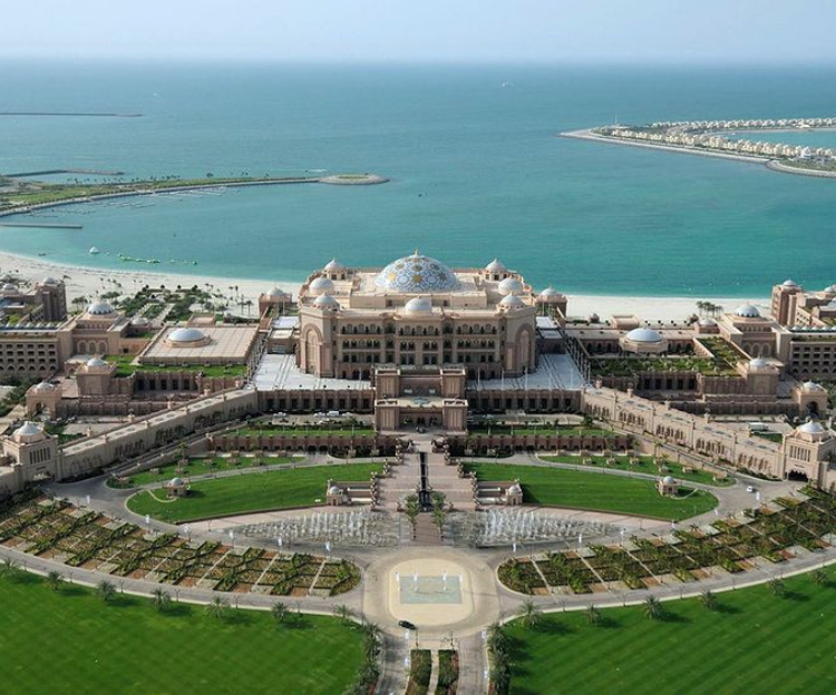 Welcome to Abu Dhabi, where opulence meets tradition in the capital ...
